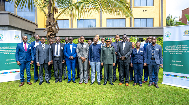 Kigali: Impuguke zo muri EAC zaganiriye ku kurinda abaturage ibitero by ...