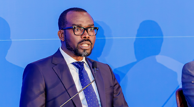 Icyo MINICOM ivuga ku guhangana n'Intambara y'ubucuruzi yatangijwe na ...